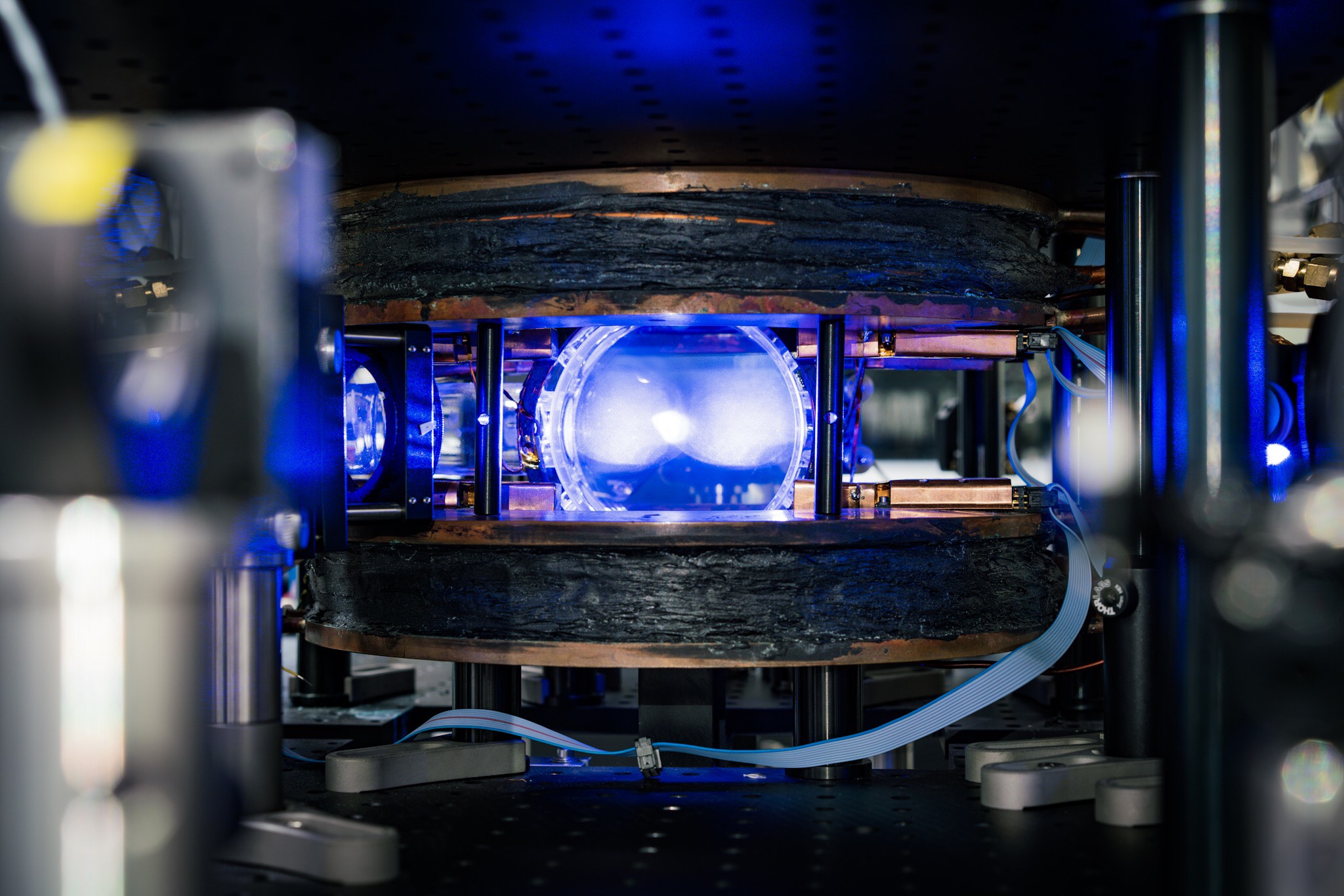 Home - Ultracold Gases & Nanophotonics